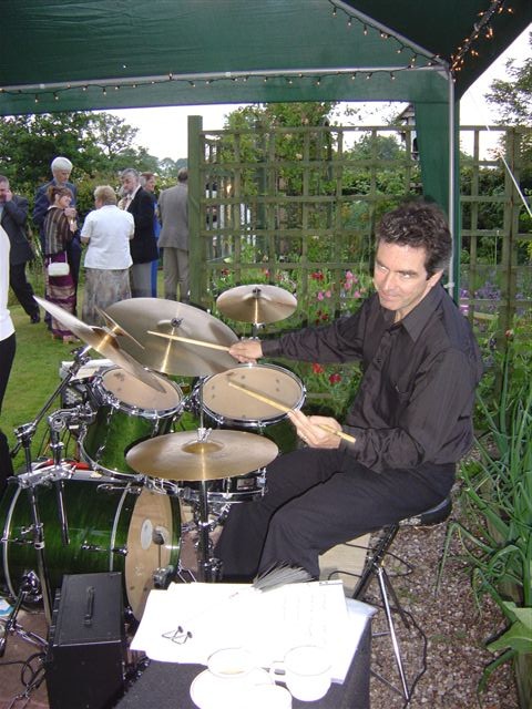 Piano-keys – JazzMain